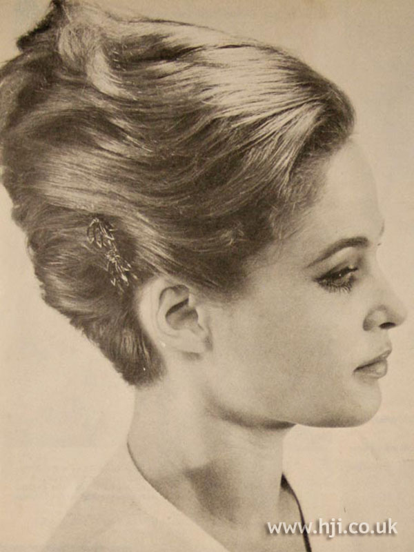 1963 blonde height hairstyle