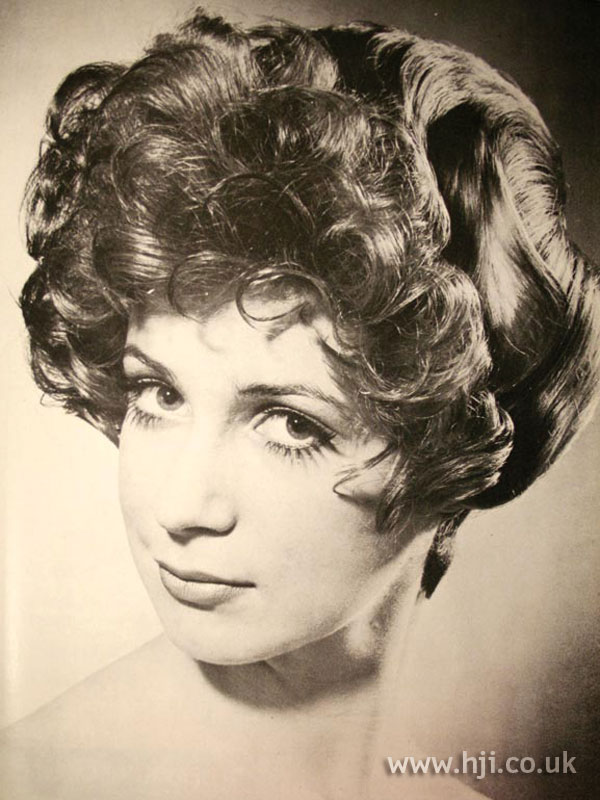 2006 redhead bob hairstyle