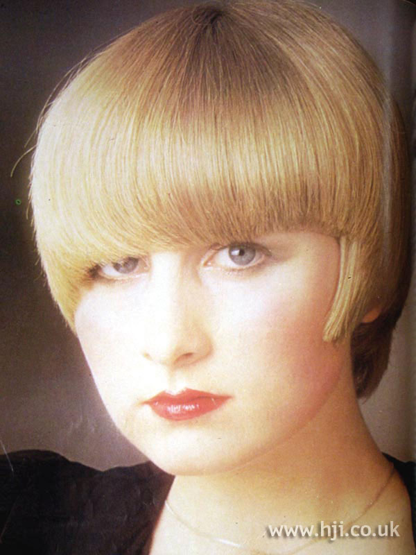 1979 full fringe hairstyle