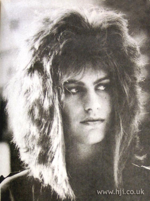 2002 long redhead hairstyle