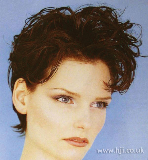 1997 brunette waves hairstyle