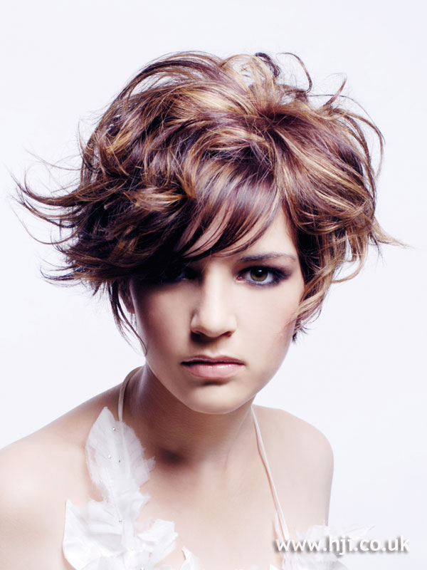 2006 short movement hairstyle
