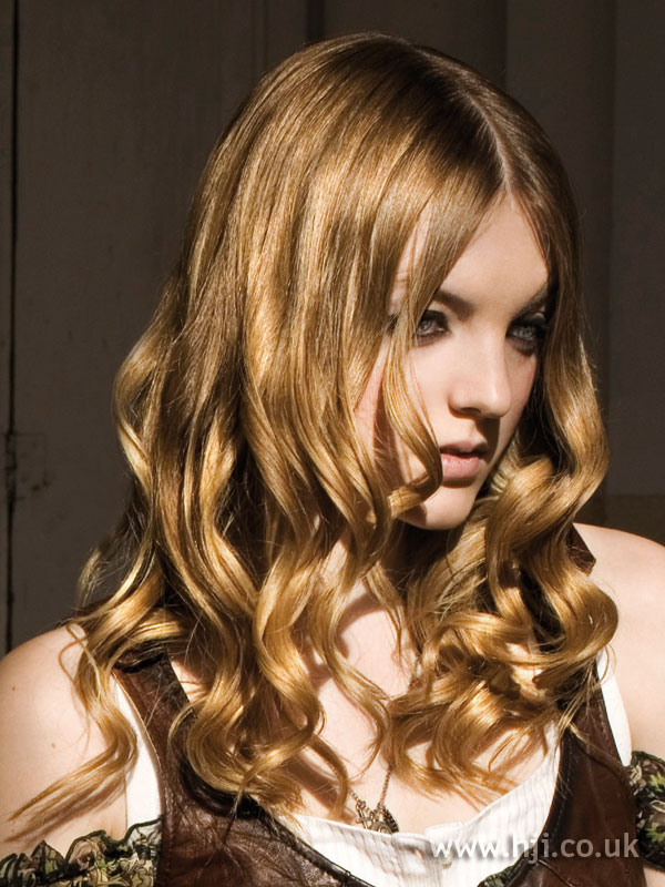 2007 curls cone hairstyle