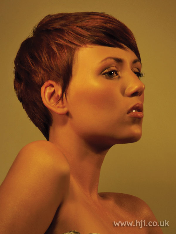 2008 redhead crop hairstyle