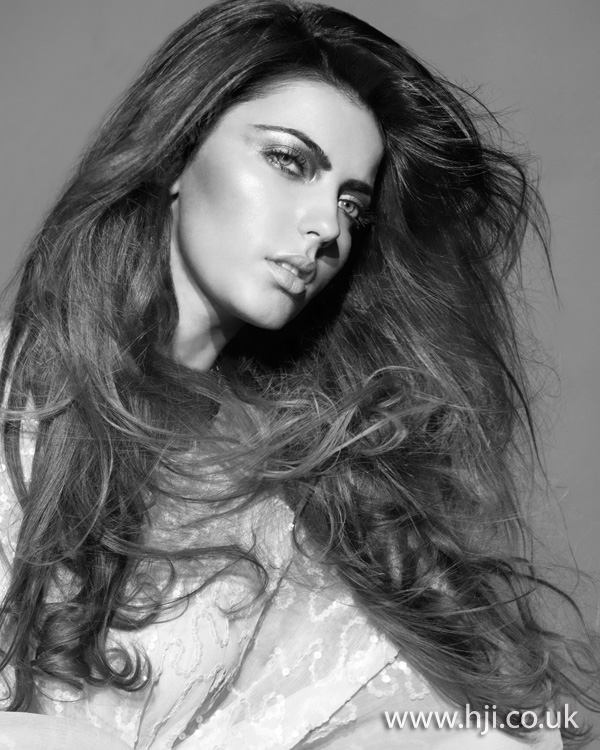 2002 long redhead hairstyle